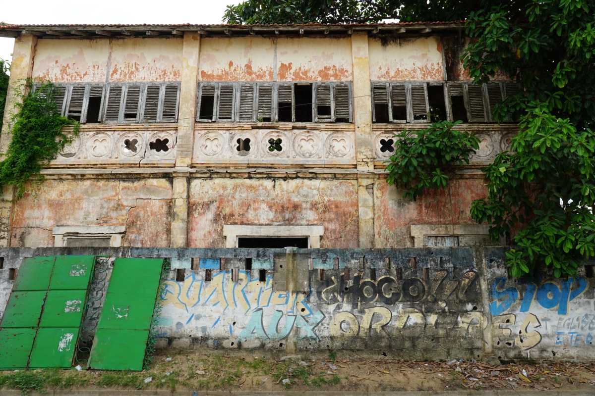 Côte d’Ivoire & Ghana: Haunting Histories – Partout with Louis & Doris